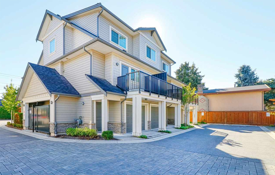 Completed Townhouses – New Horizon Development